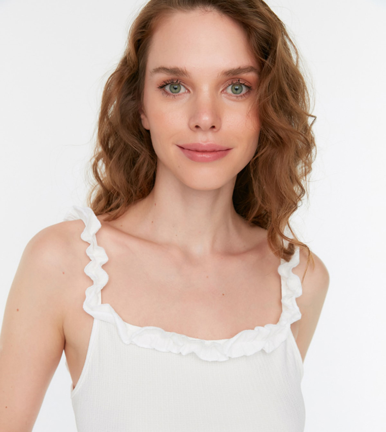 Buy Trendyol Frilly Knitted Top In White | 6thStreet Bahrain