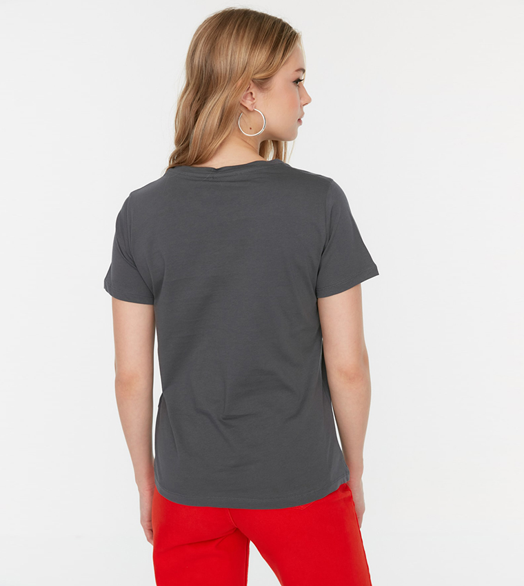 Buy Trendyol Printed Basic Knitted T Shirt In Grey | 6thStreet Qatar