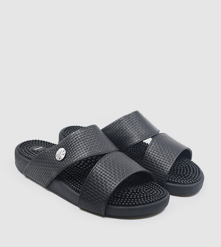 Buy Kenkoh Flat Traditional Sandal Black In Black | 6thStreet Qatar