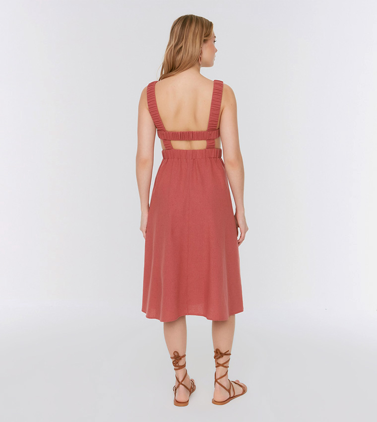 Buy Trendyol Cut Out Flared Midi Dress In Pink | 6thStreet Qatar