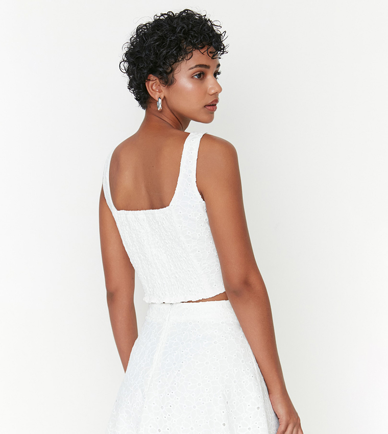 Buy Trendyol Crop Back Zipper Top In White | 6thStreet Bahrain