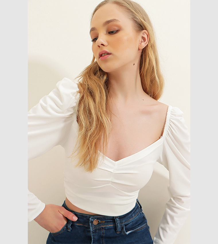 Buy Trend Alaçatı Stili Princess Sleeves Crop Top In White | 6thStreet UAE