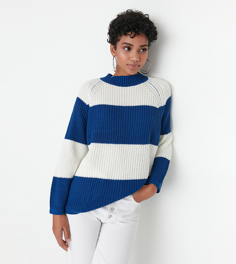 Buy Trendyol Color Block Knitwear Sweater In Blue | 6thStreet Qatar