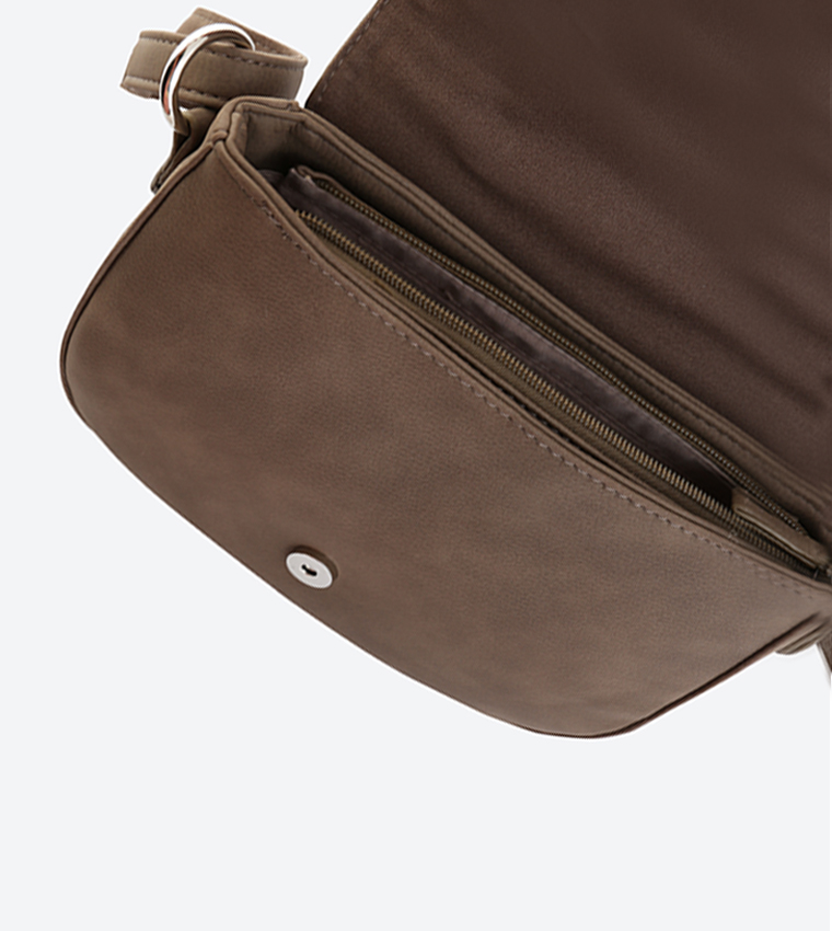 Buy R&B Front Flap Cross Body Bag Green In Green | 6thStreet Saudi Arabia