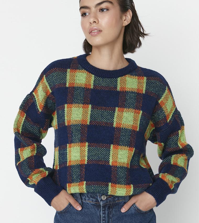 Buy Trendyol Oversize Plaid Knitted Sweater In Navy | 6thStreet Qatar