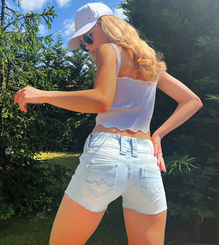 Buy Trend Alaçatı Stili Snow Wash Straight Fit Denim Shorts In ICE BLUE ...