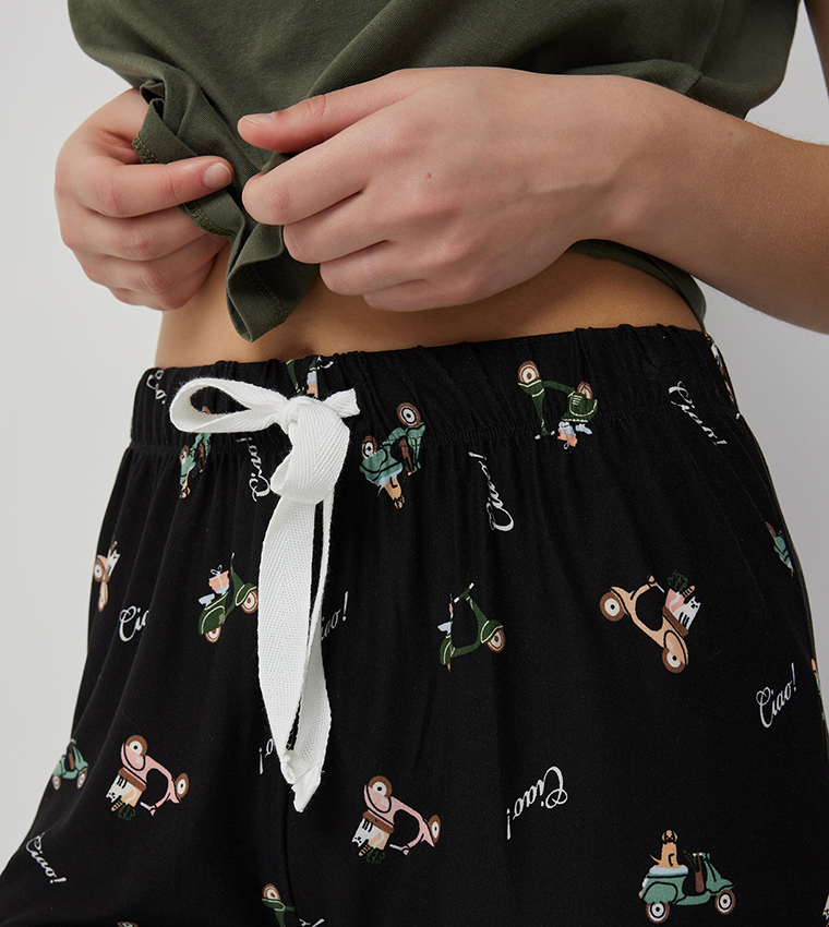 Buy Ardene Printed Pyjama Pants In Black | 6thStreet Qatar