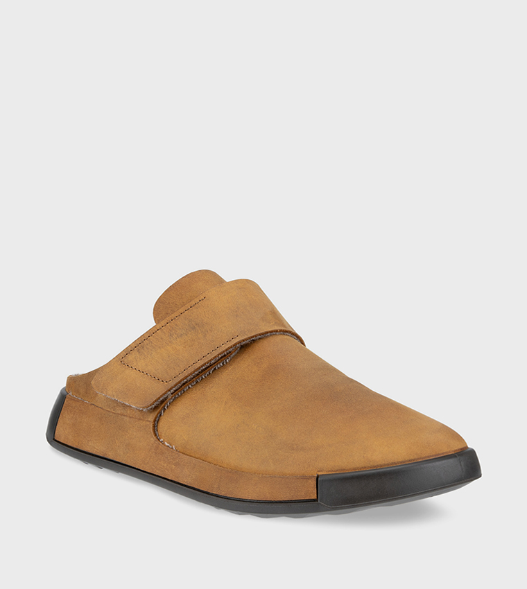 Buy ECCO COZMO Round Toe Clogs In Brown | 6thStreet UAE