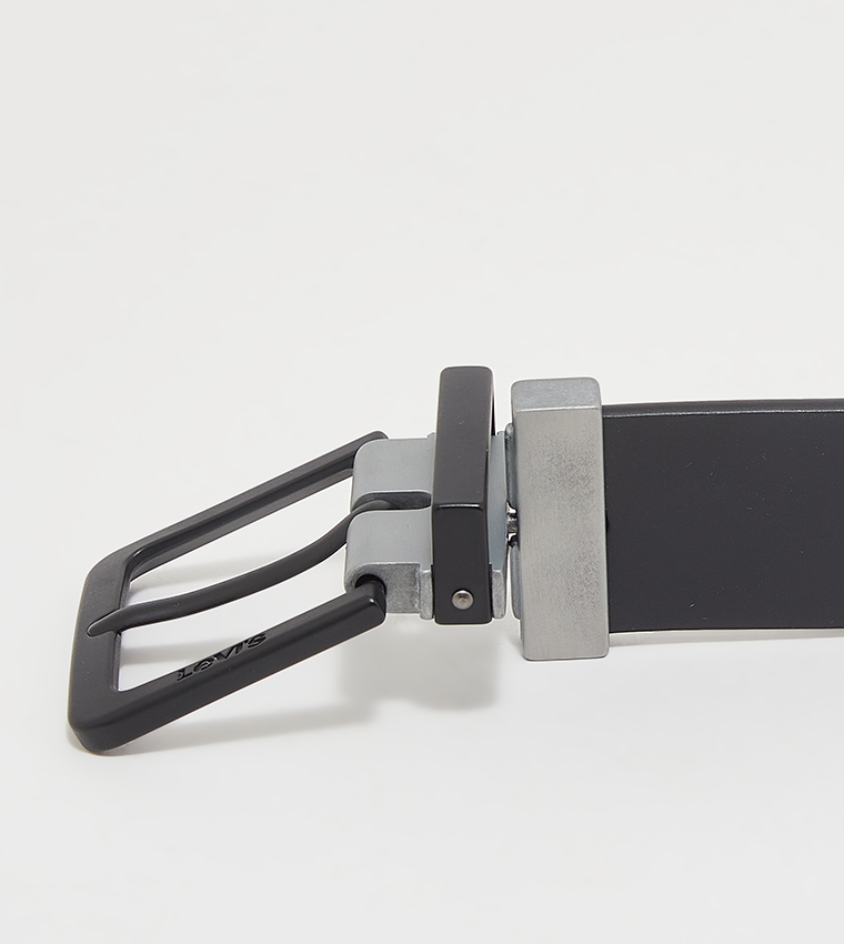 Buy Levi's Louis Reversible Belt In Black | 6thStreet UAE