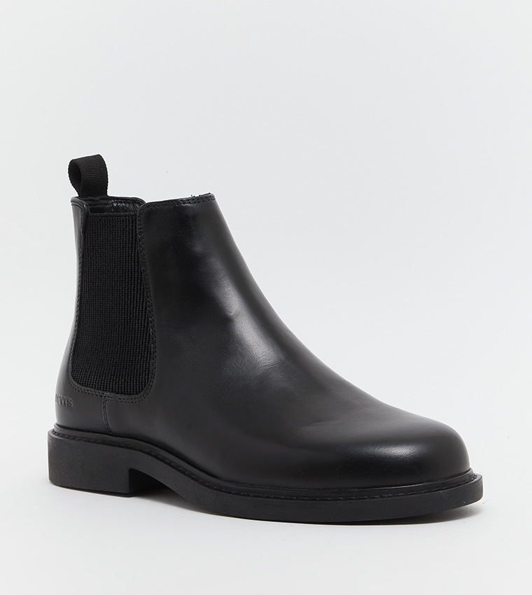 Buy Levi's Leather Chelsea Boots In Black | 6thStreet Qatar