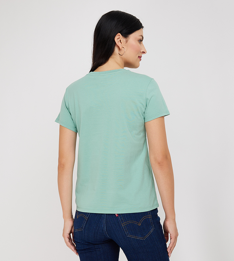Buy Levi's Logo Print Short Sleeves T Shirt In Green | 6thStreet Qatar