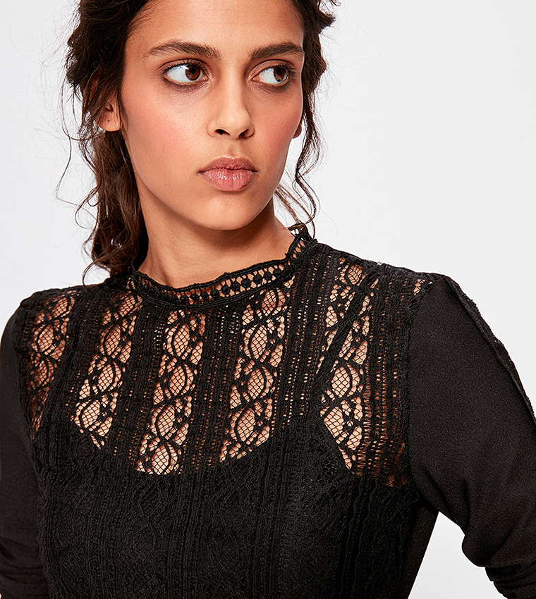 Buy Trendyol Lace Bodycon Top In Black | 6thStreet UAE
