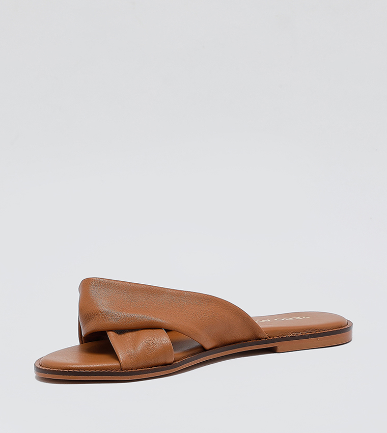 Buy Vero Moda SMOOTH Open Toe Flat Sandals In Brown | 6thStreet Bahrain