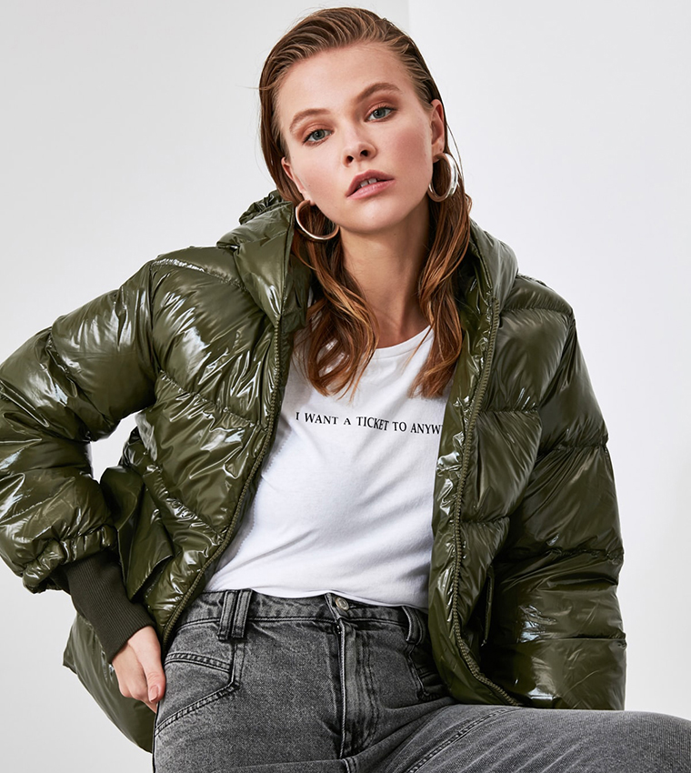 Buy Trendyol Rib Detailed Shiny Inflatable Coat In Khaki | 6thStreet Qatar