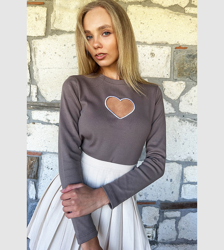 Buy Trend Alaçatı Stili Heart Cut Out Top In Grey | 6thStreet UAE