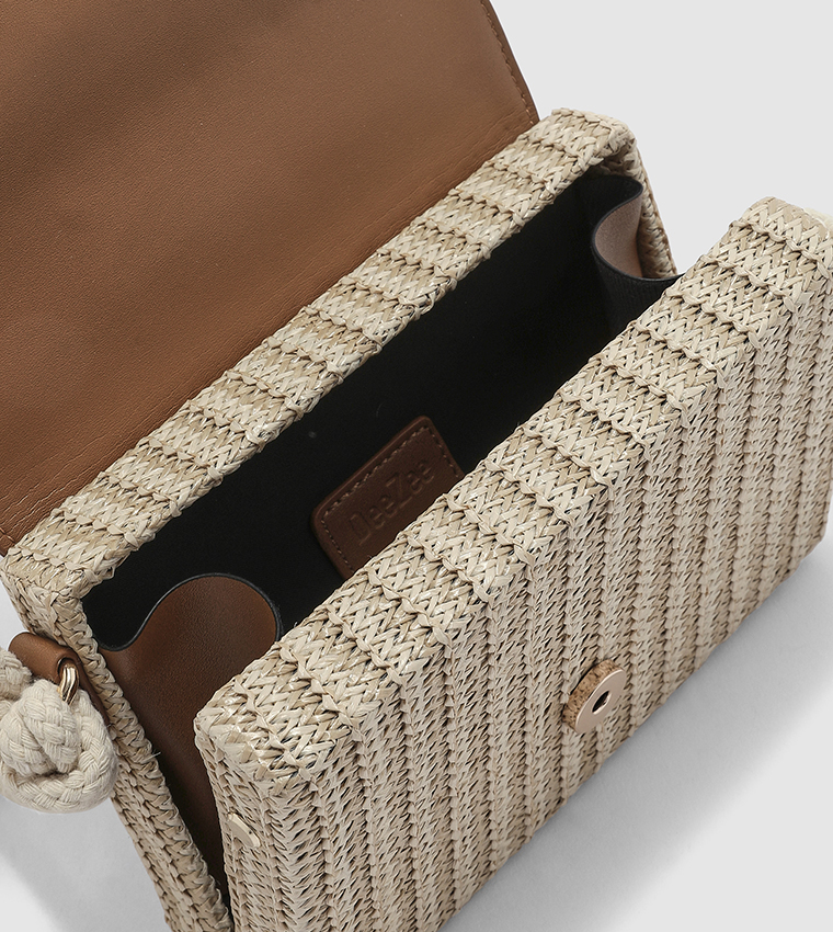 Buy DEEZEE @ CCC Handbag Tan In Tan | 6thStreet Qatar