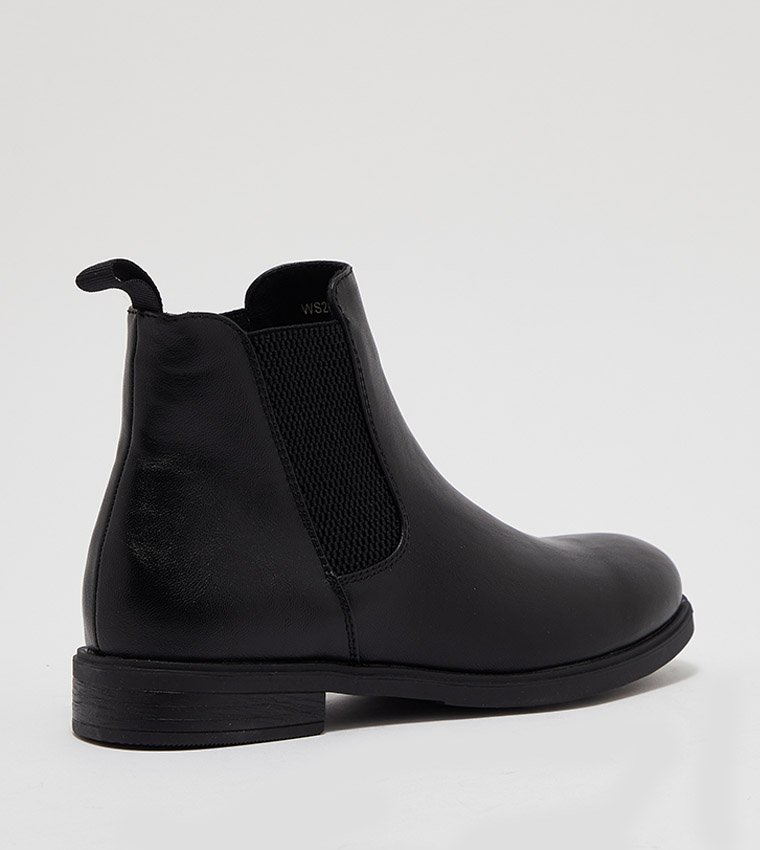 Buy Clara Barson @ CCC Round Toe Chelsa Boots In Black | 6thStreet Qatar