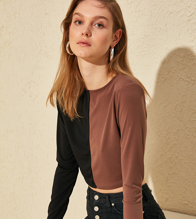 Buy Trendyol Colorblocked Crop Top In Black | 6thStreet UAE
