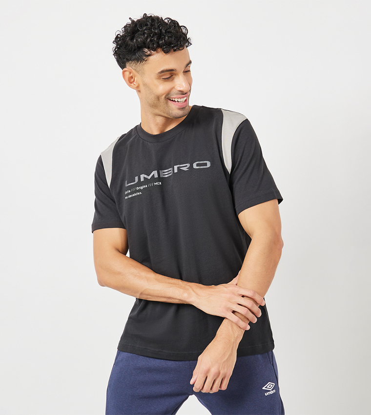Buy Umbro Logo Printed Utility Panelled T Shirt In Grey 6thStreet Saudi Arabia