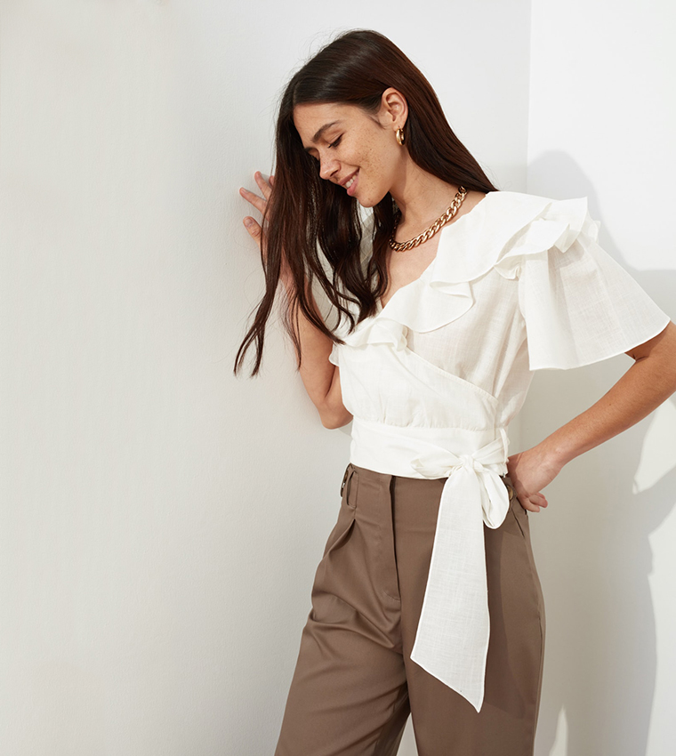 Buy Trendyol Cross Over Crop Top In White | 6thStreet Saudi Arabia