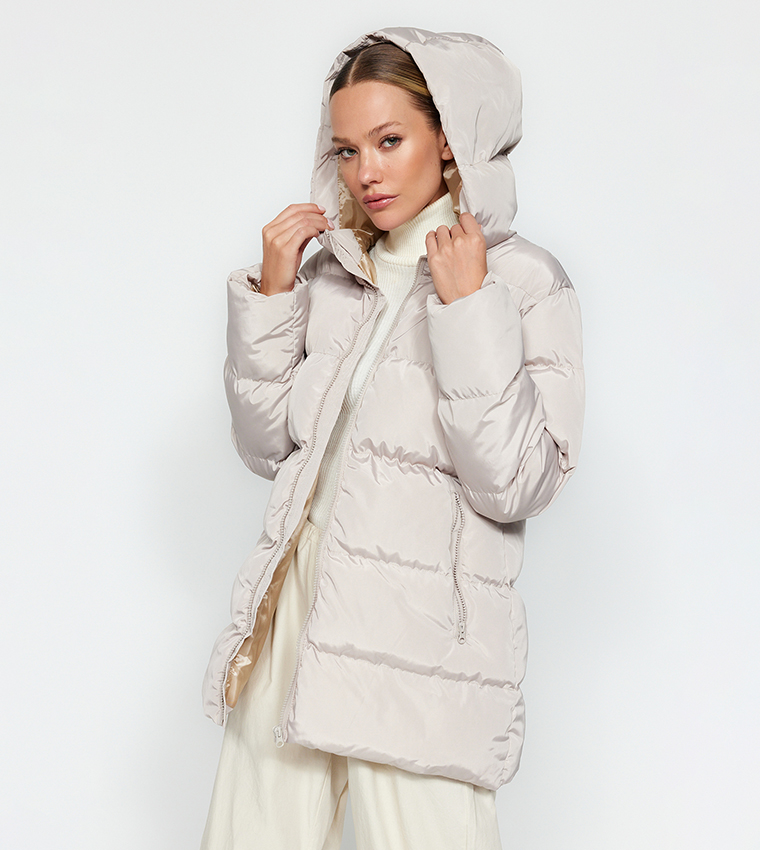 Buy Trendyol Solid Hooded Puffer Jacket In Beige | 6thStreet Saudi Arabia