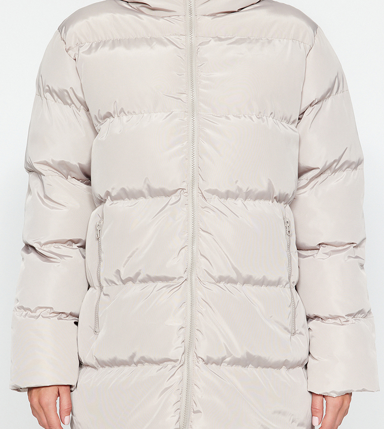 Buy Trendyol Solid Hooded Puffer Jacket In Beige | 6thStreet Saudi Arabia