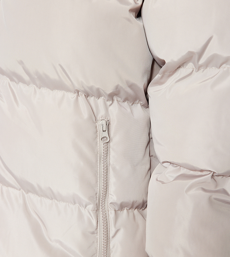 Buy Trendyol Solid Hooded Puffer Jacket In Beige | 6thStreet Saudi Arabia