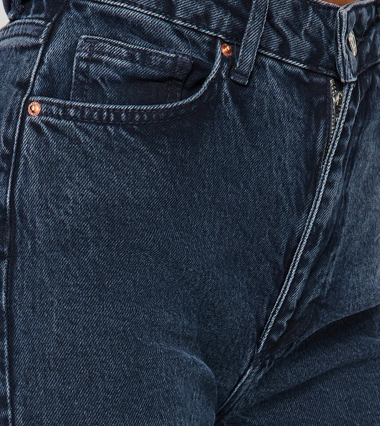 Buy Trendyol Slid High Waist Straight Fit Jeans In Blue | 6thStreet Bahrain