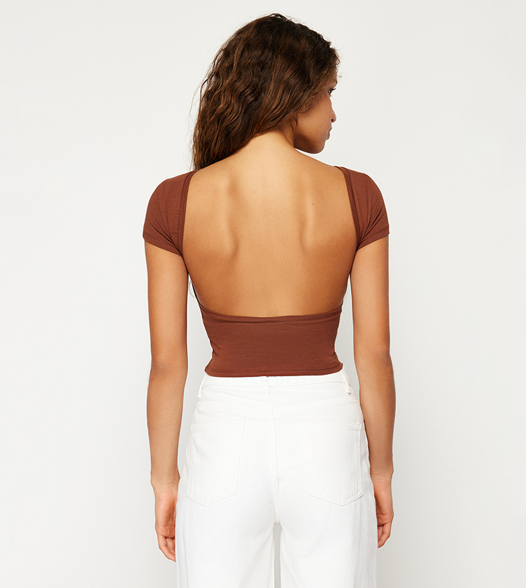 Buy Trendyol Solid Backless Crop Top In Brown | 6thStreet Qatar