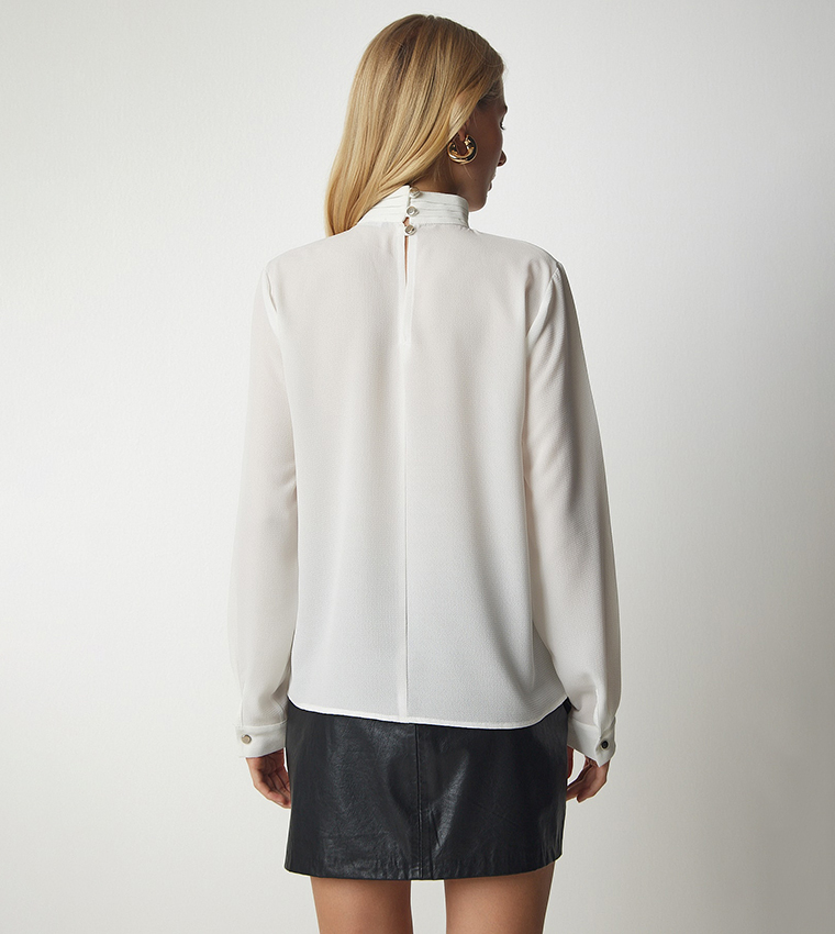 Buy Happiness İstanbul Keyhole Neck Flowy Crepe Top In White ...