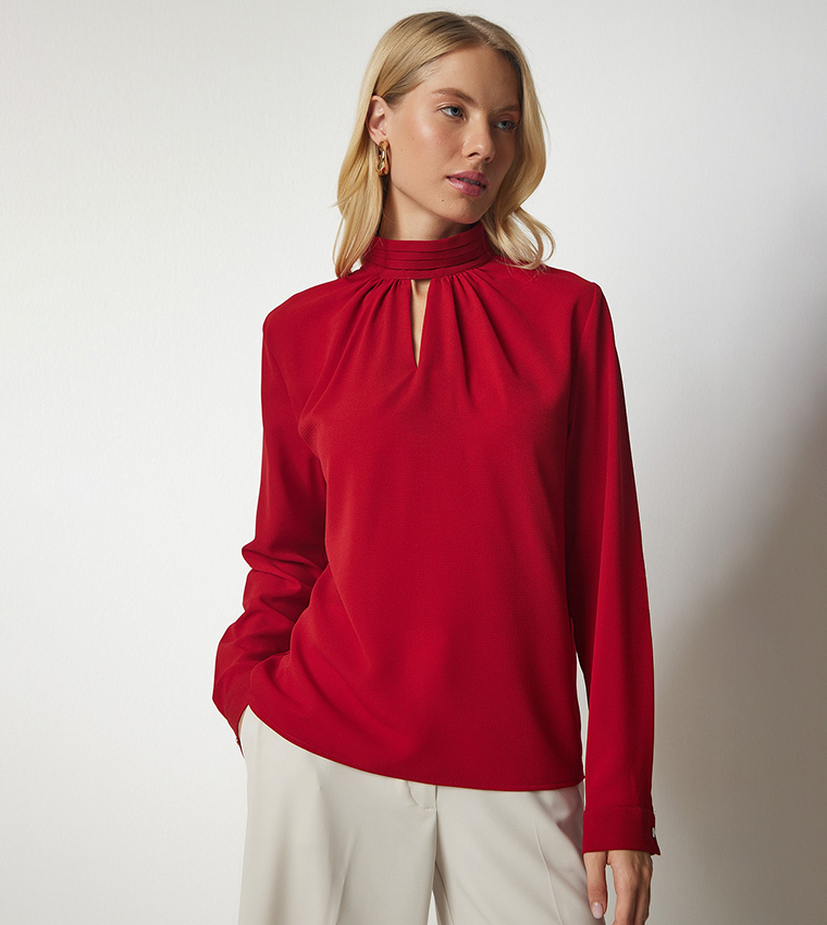 Buy Happiness İstanbul Keyhole Neck Flowy Crepe Top In Red | 6thStreet ...