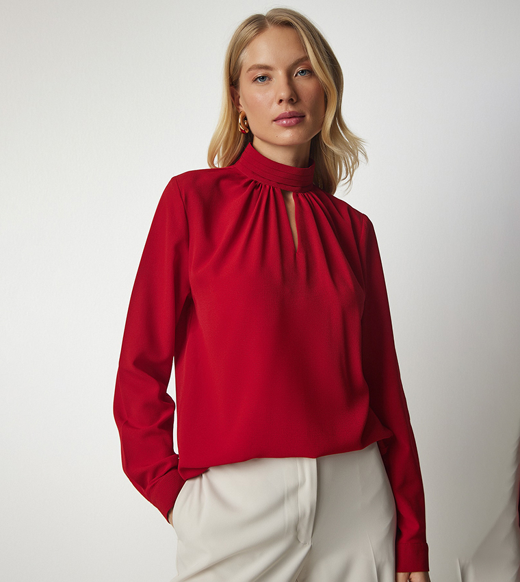 Buy Happiness İstanbul Keyhole Neck Flowy Crepe Top In Red | 6thStreet ...