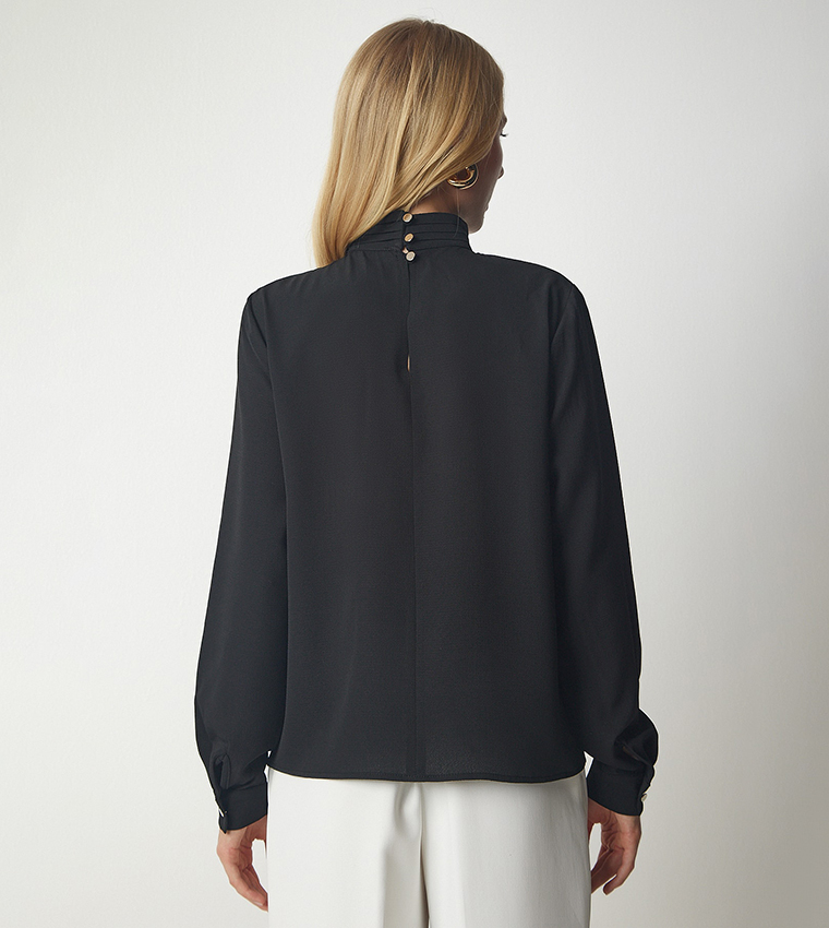 Buy Happiness İstanbul Keyhole Neck Flowy Crepe Top In Black ...