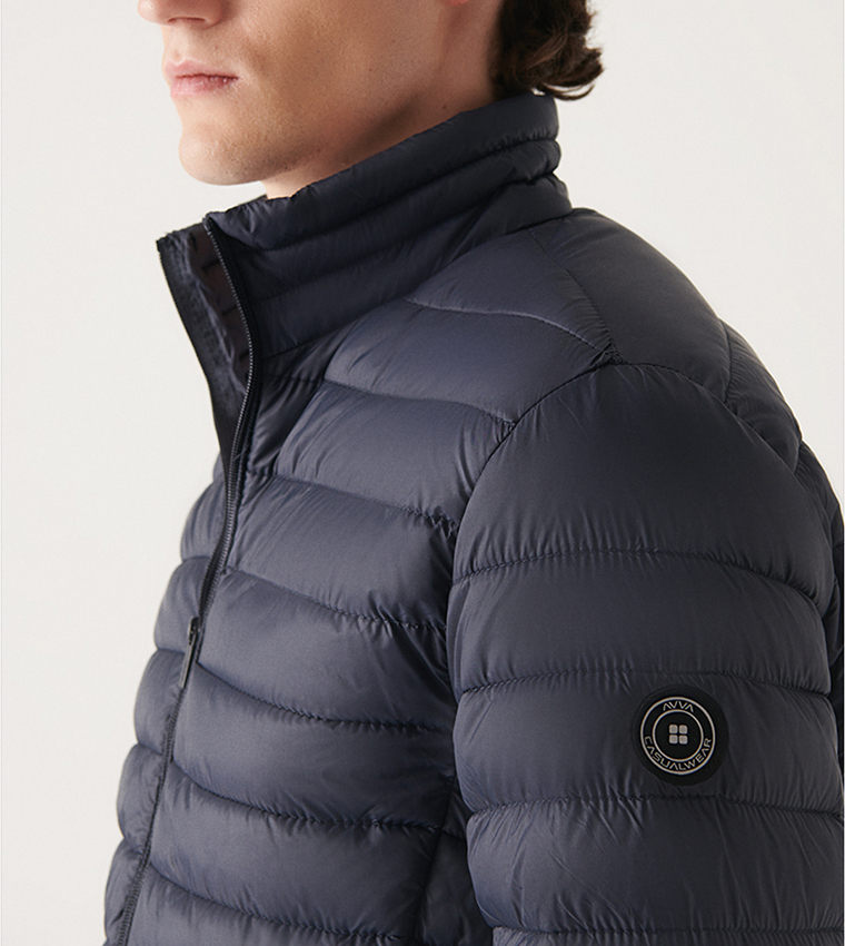 Buy Avva Quilted Long Sleeves Puffer Jacket In Navy | 6thStreet Oman