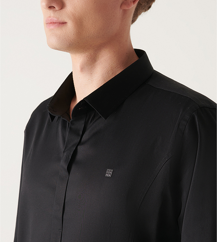Buy Avva Logo Detail Long Sleeves Shirt In Black | 6thStreet Kuwait