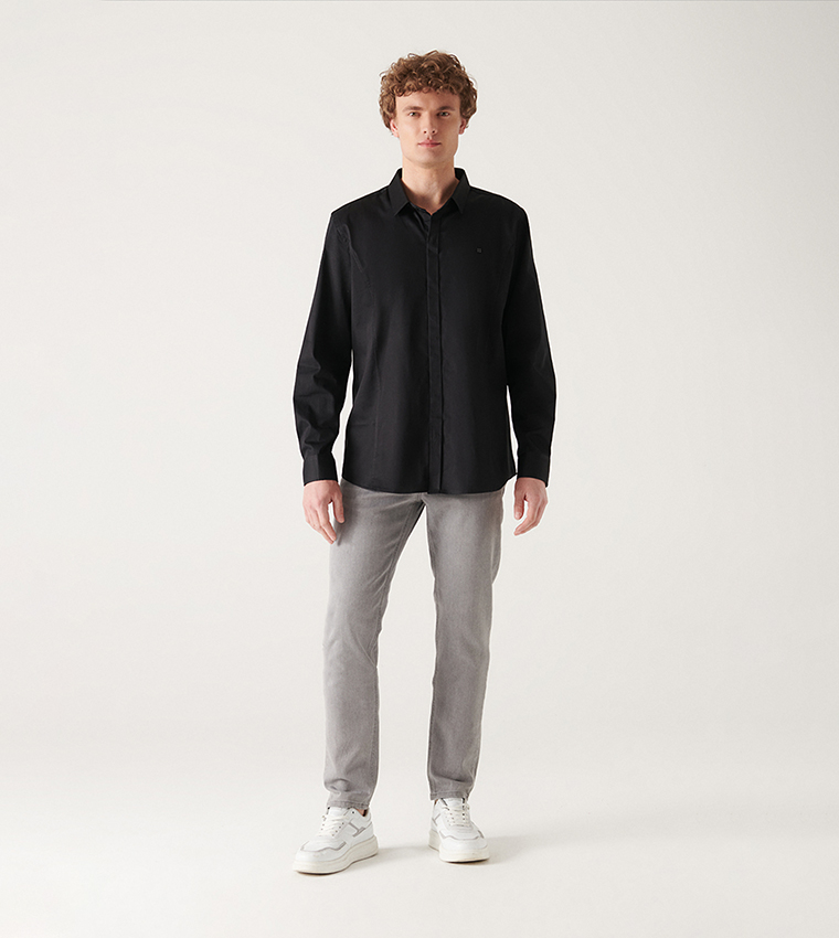Buy Avva Logo Detail Long Sleeves Shirt In Black | 6thStreet Kuwait