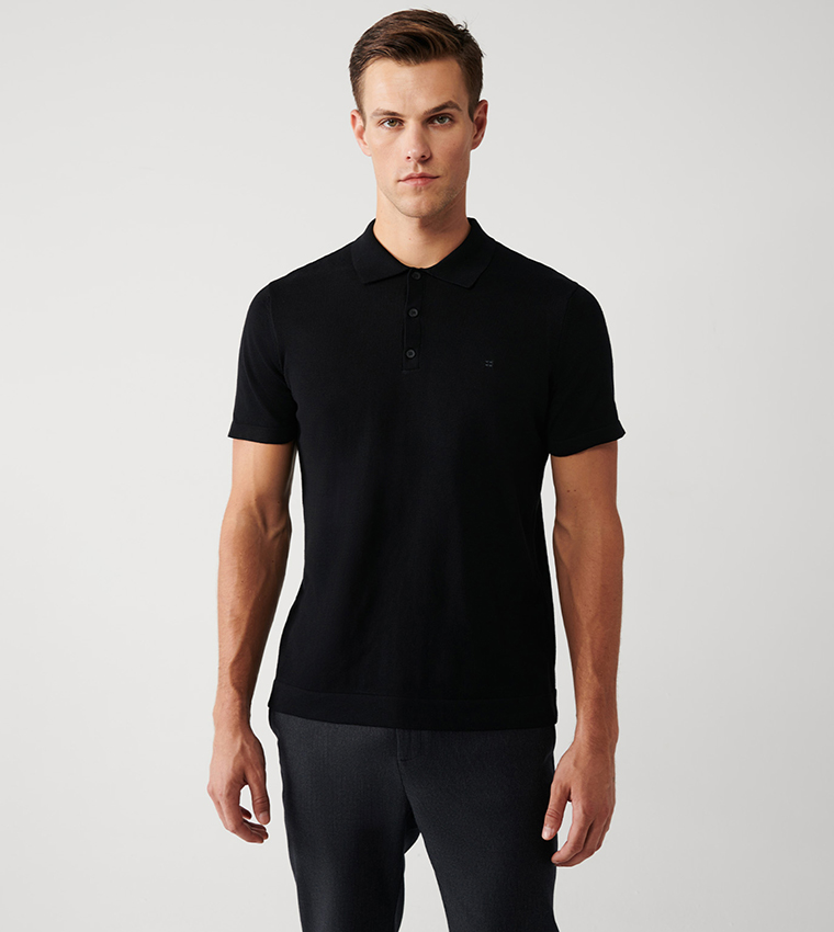 Buy Avva Knitted Short Sleeves Polo T Shirt In Black | 6thStreet Bahrain