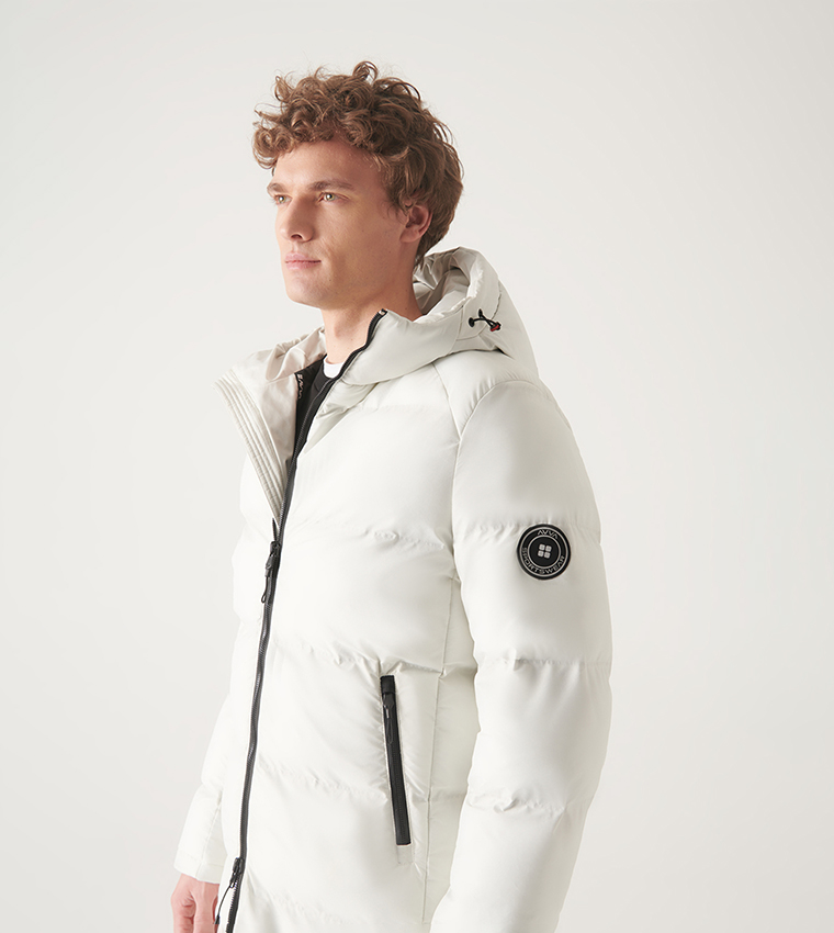 Buy Avva Quilted Longline Puffer Jacket In White | 6thStreet Qatar