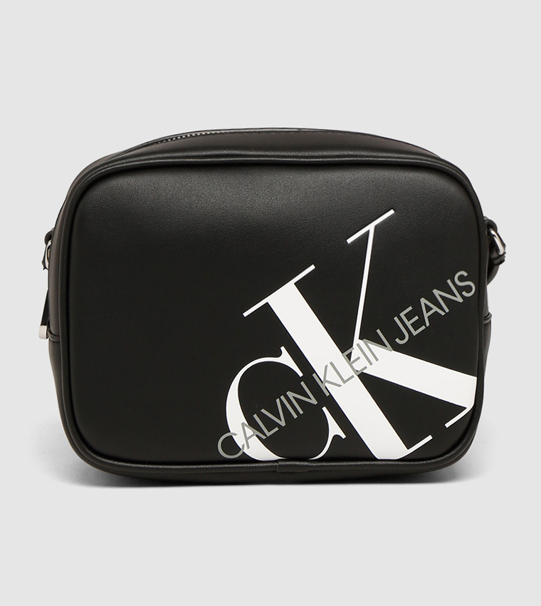 Buy Calvin Klein Camera Bag Black In Black | 6thStreet Saudi Arabia