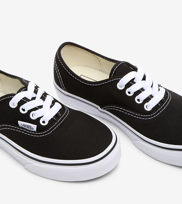 Buy Vans UY Authentic Shoes Black/True White In Black | 6thStreet Saudi ...