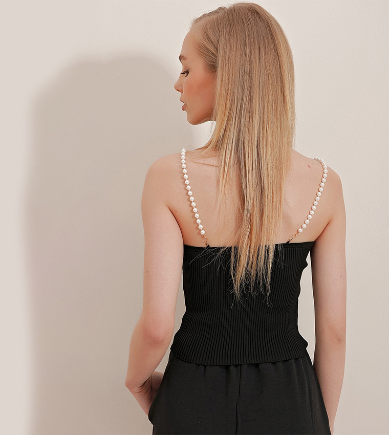 Buy Trend Alaçatı Stili Pearl Strap Detail Crop Top In Black ...