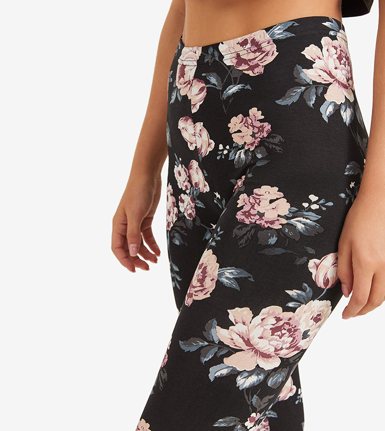 Buy Ardene Small Waist Band Leggins Black In Black | 6thStreet UAE