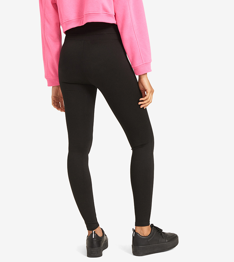 Buy Ardene 3 Shanks Heavy Pdr Leggings Black In Black | 6thStreet Kuwait