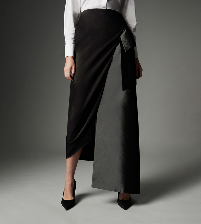 Buy Karen Millen Bow Detail Crepe Wrap Over Skirt In Black | 6thStreet UAE