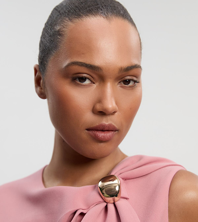 اشتري كارن ميلين Curve Compact Stretch Bow Tie Neck Midi Dress بلون ...