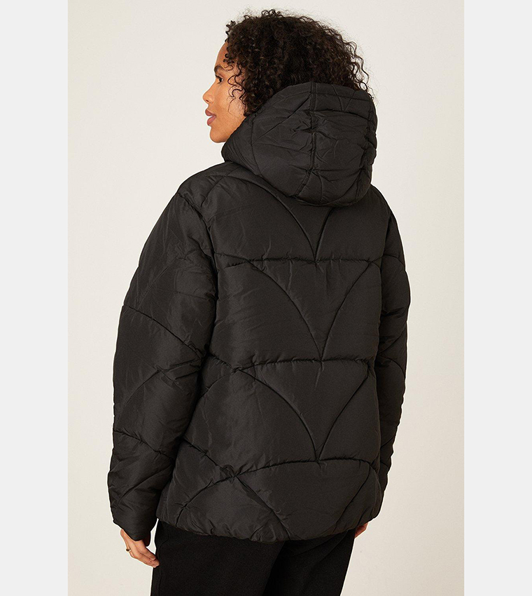Buy Dorothy Perkins Short Padded Contrast Trim Puffer Jacket In Black ...