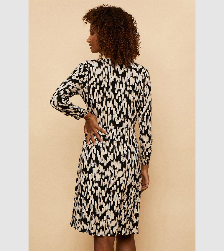 Buy Wallis Mono Scratch Detailed Jersey Swing Dress In Black ...