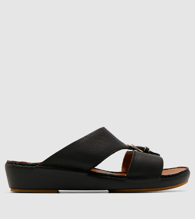 Buy Alboom Comfortable Traditional Sandal Black In Black | 6thStreet Kuwait