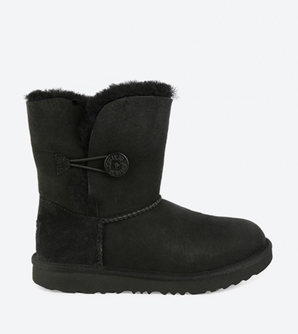 Shop Ugg Online | Buy Latest Collections On 6thStreet Qatar