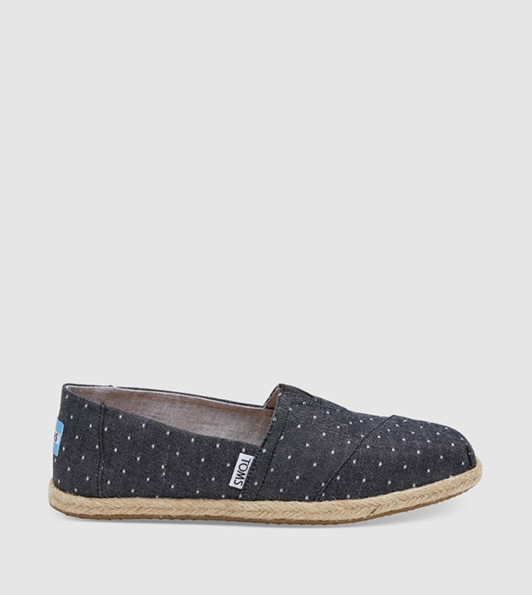 Buy Toms Classics Espadrille In Black | 6thStreet Bahrain